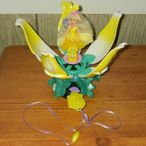 Toys | Vintage 1993 Princess Of The Flowers Fairy Flower Playset Toy ...
